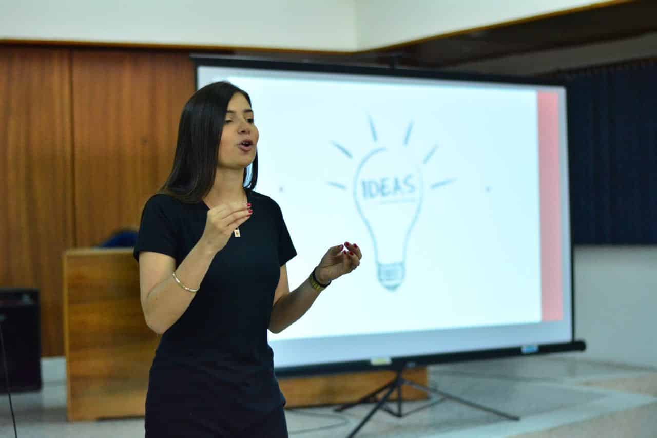 ️Gabriella Suárez, la speaker e influencer venezolana que participó en ...