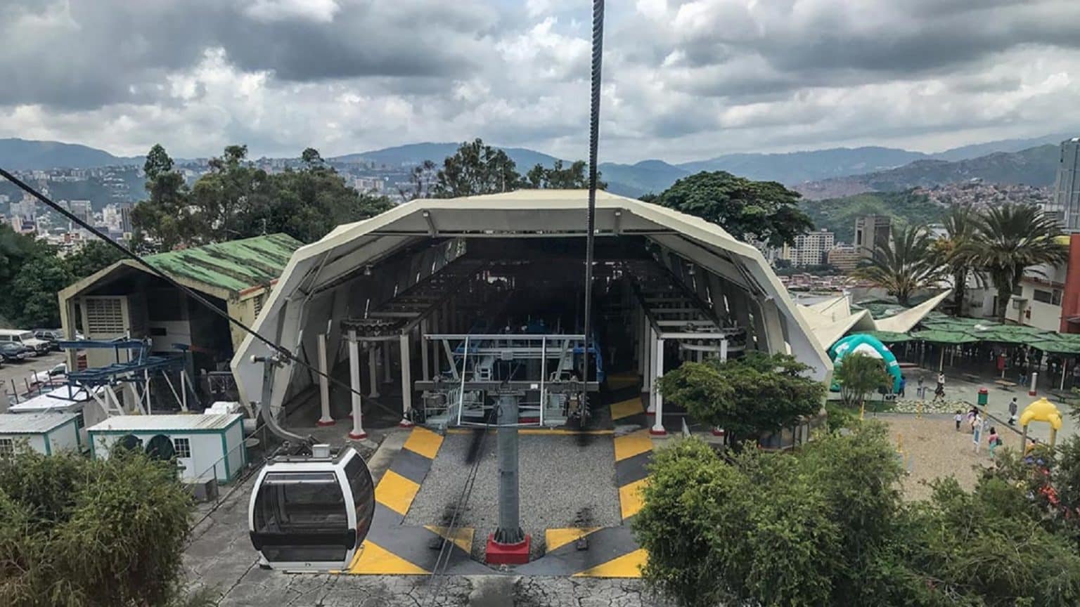 Nuevo horario del teleférico Warairarepano por diciembre