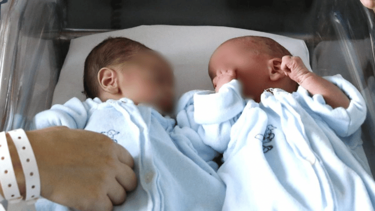 Una mujer en Brasil dio luz a mellizos de diferentes padres
