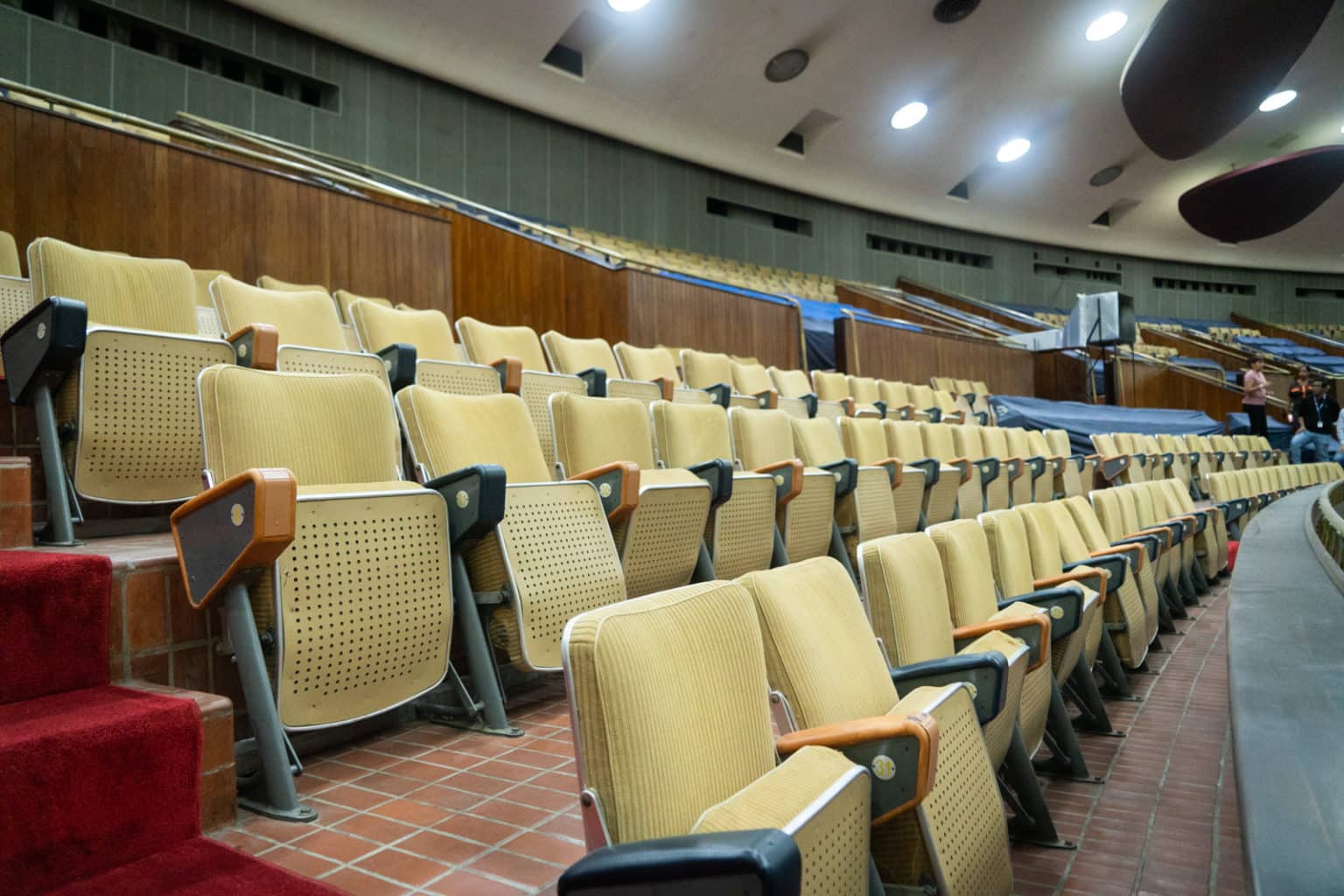 Aula Magna de la UCV espera volver a graduar estudiantes