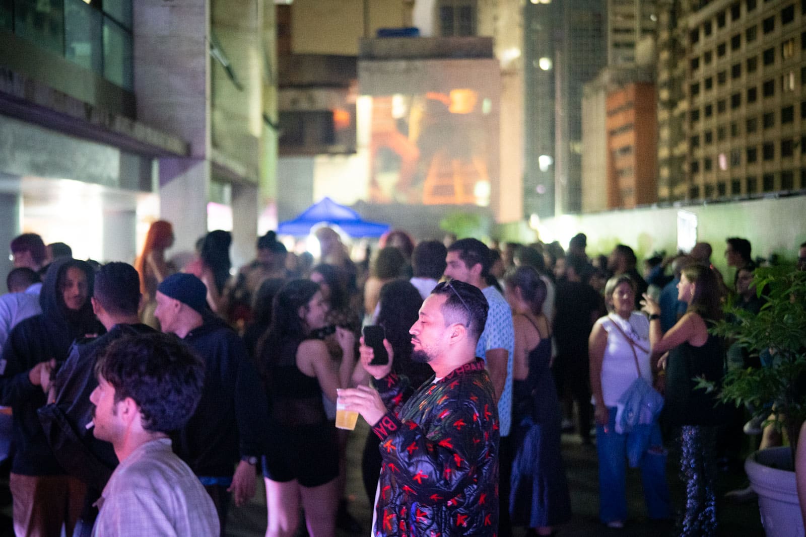 Está Jevi transforma la vida nocturna de Caracas