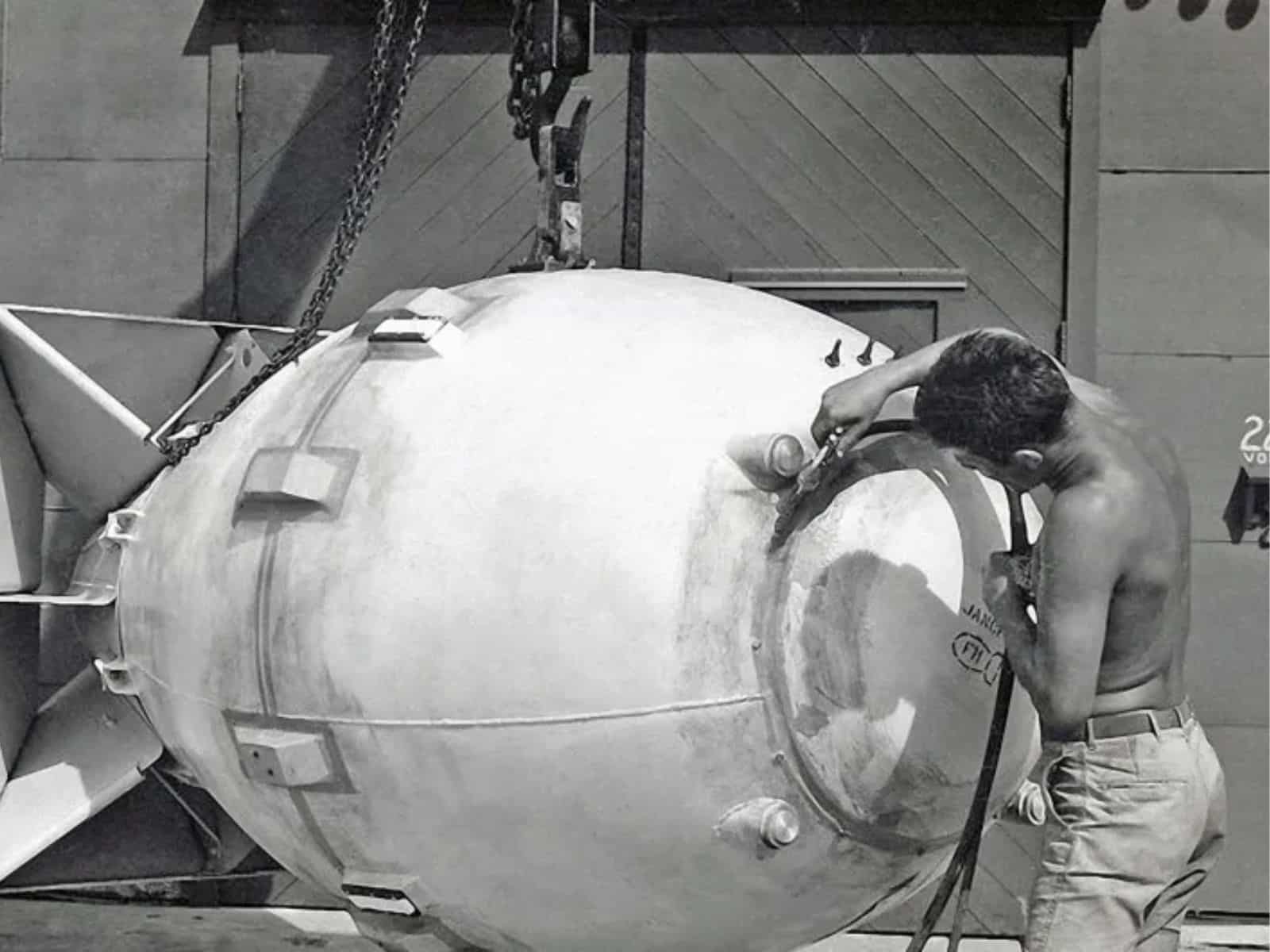 La historia de J. Robert Oppenheimer: el inventor de la bomba atómica