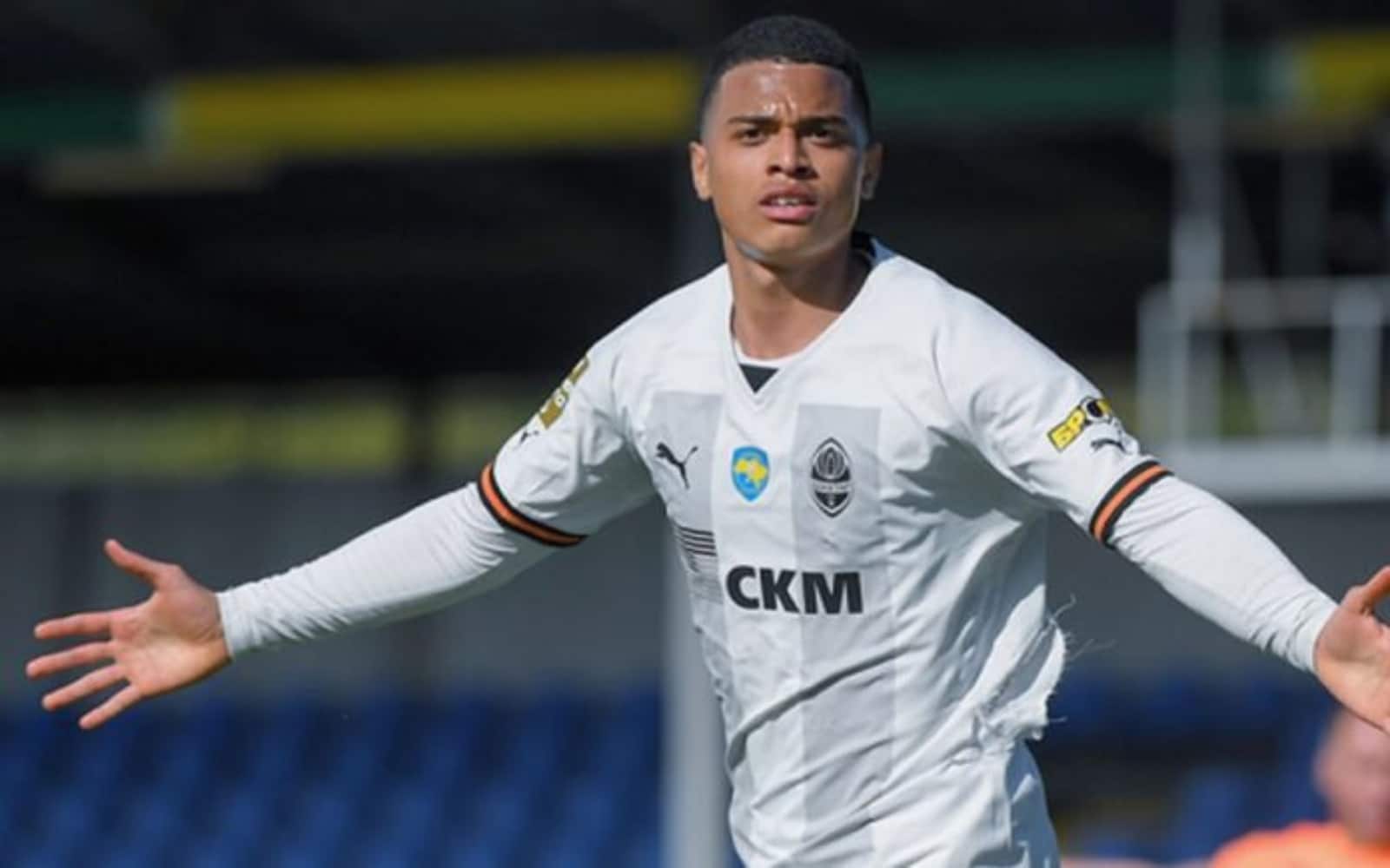 ¿Quién es Kevin Kelsy, el primer venezolano que marca un gol en su ...