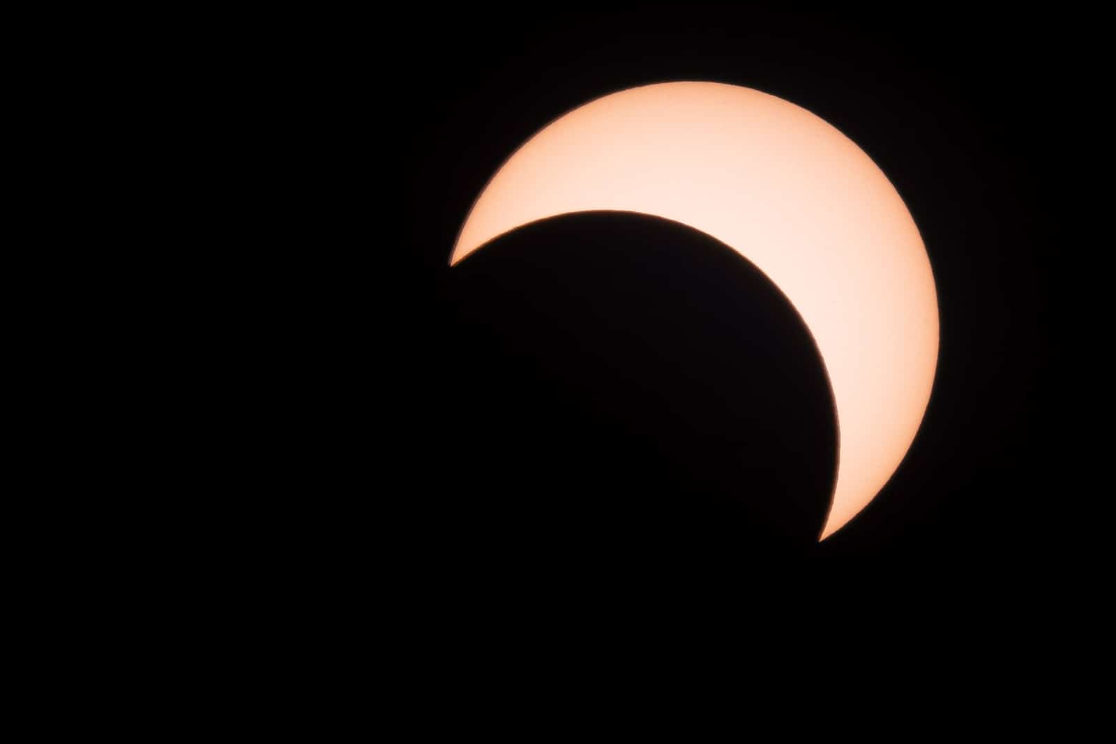 Así transcurrió el eclipse solar lunar