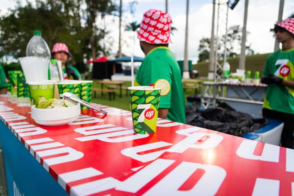 7UP estrenó imagen con propósito sostenible: "Queremos dejar huella en ...