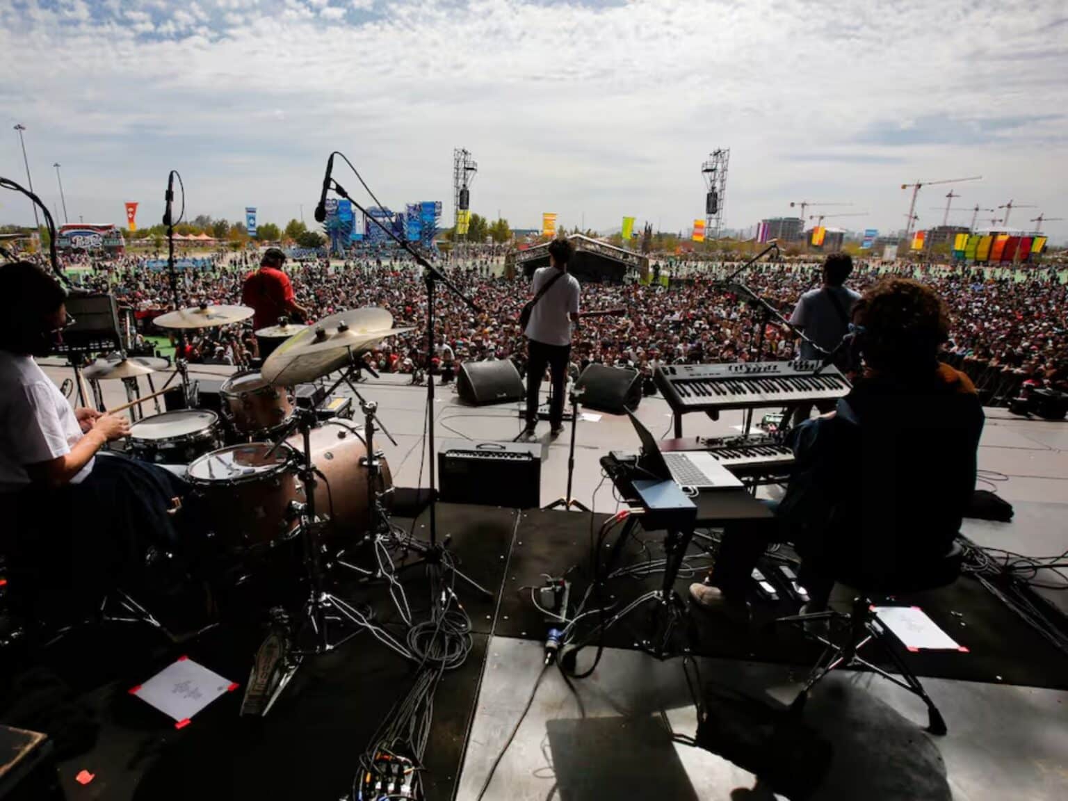 Rawayana y Bomba Estéreo se unen para crear Astropical