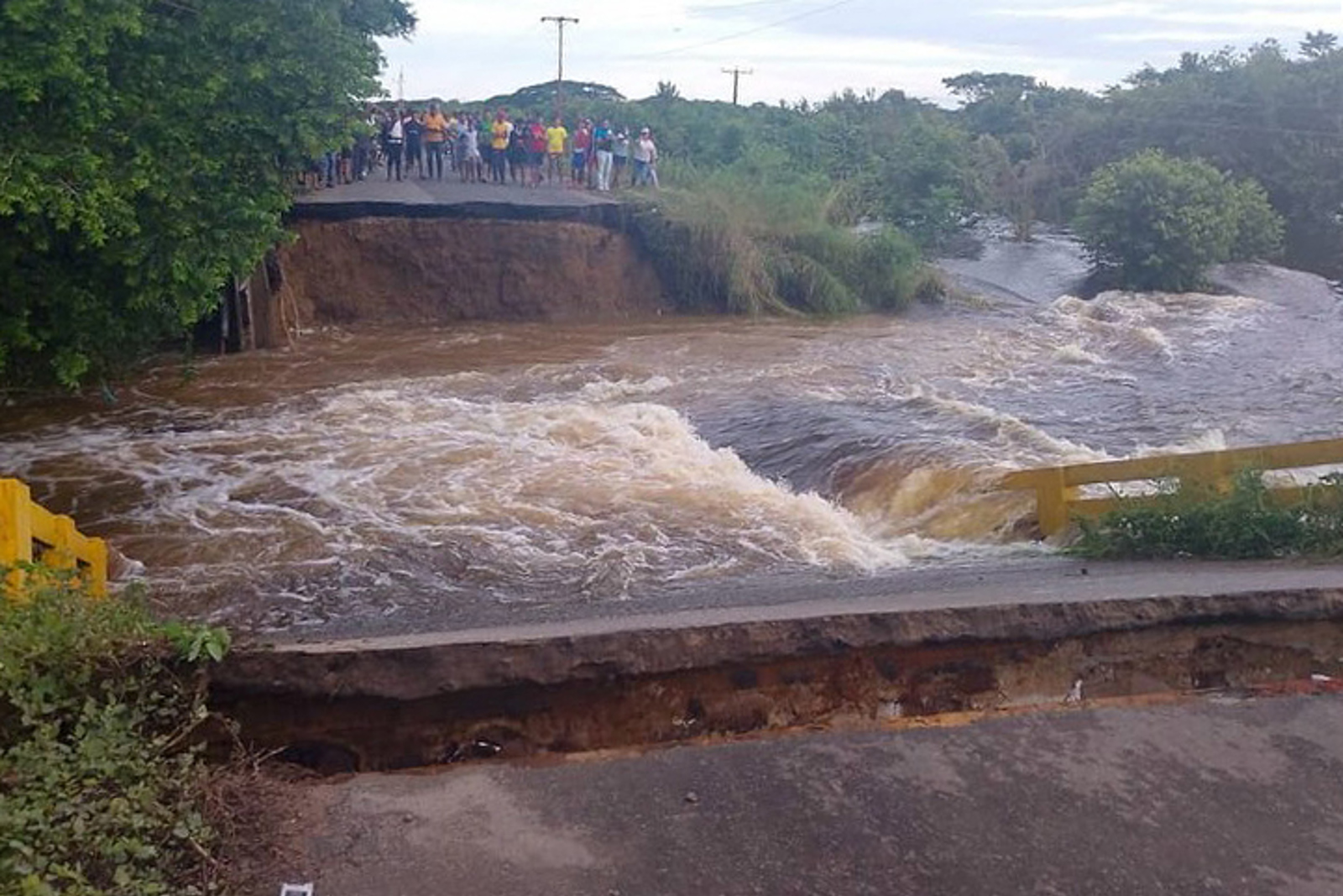 Colapsó un puente en Apure tras fuertes lluvias